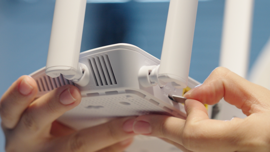 The Role of SIM Cards in CPE Connectivity